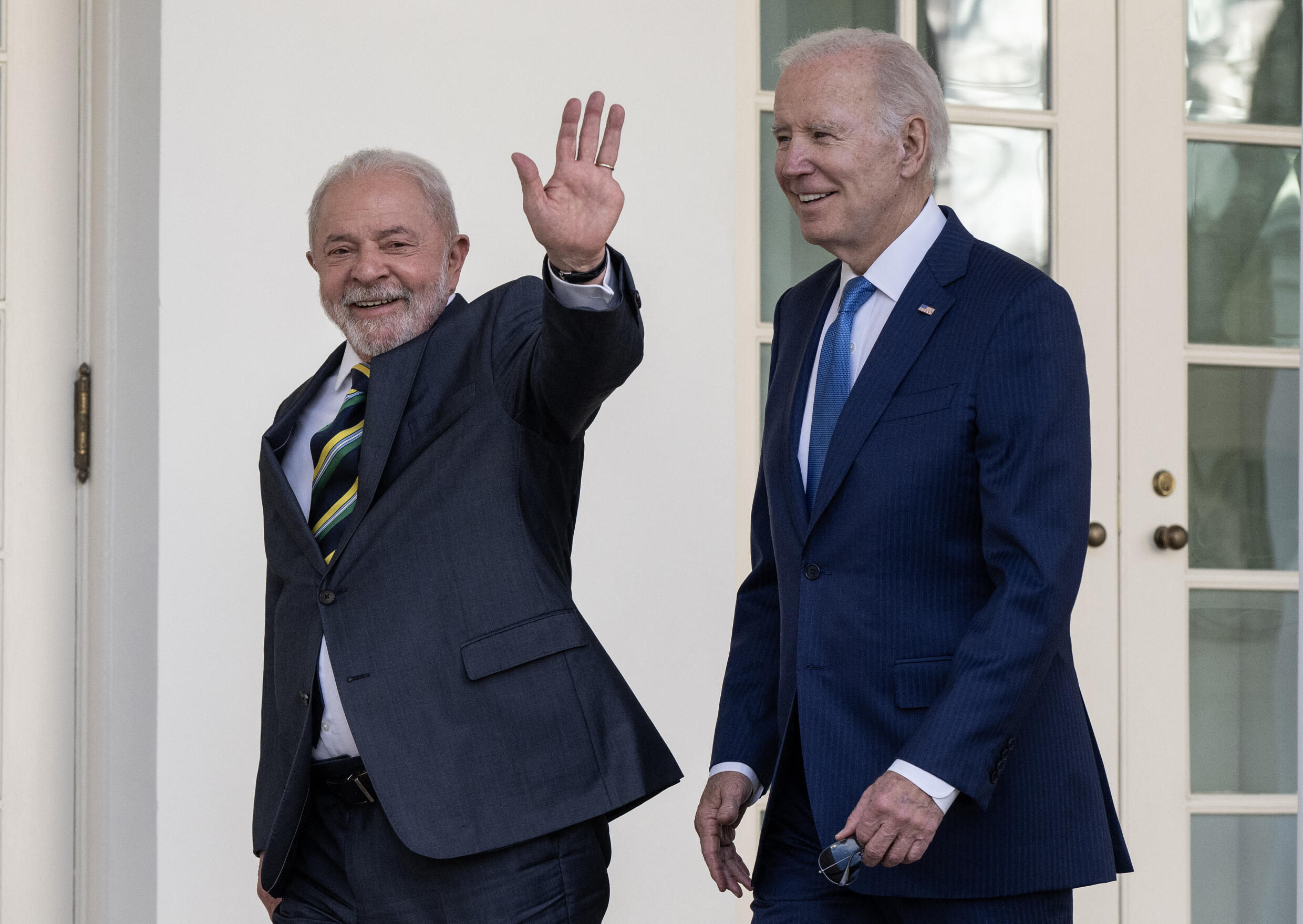 Biden and Lula vow to defend democracy in the Americas