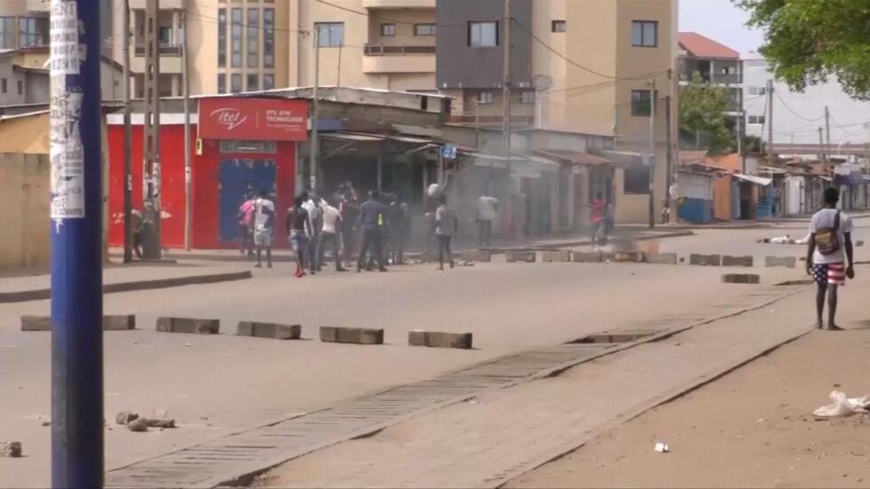 Protests continue in Togo despite ban on weekday demonstrations - Eye ...