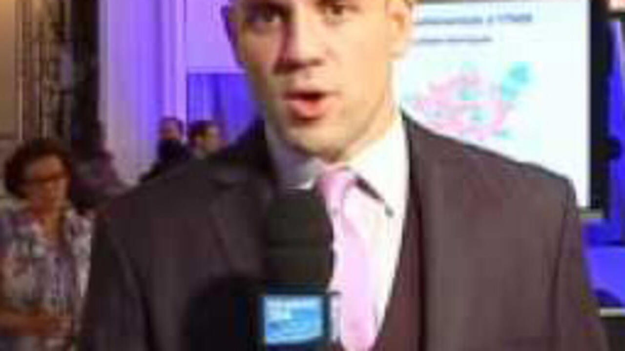 Kyle G. BROWN - France 24