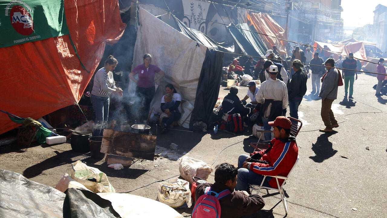 Paraguay: campesinos alargan las protestas contra el Gobierno por ...