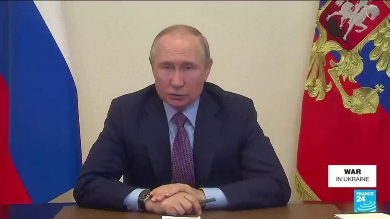 Russia enters recession as GDP falls by 4% - France 24