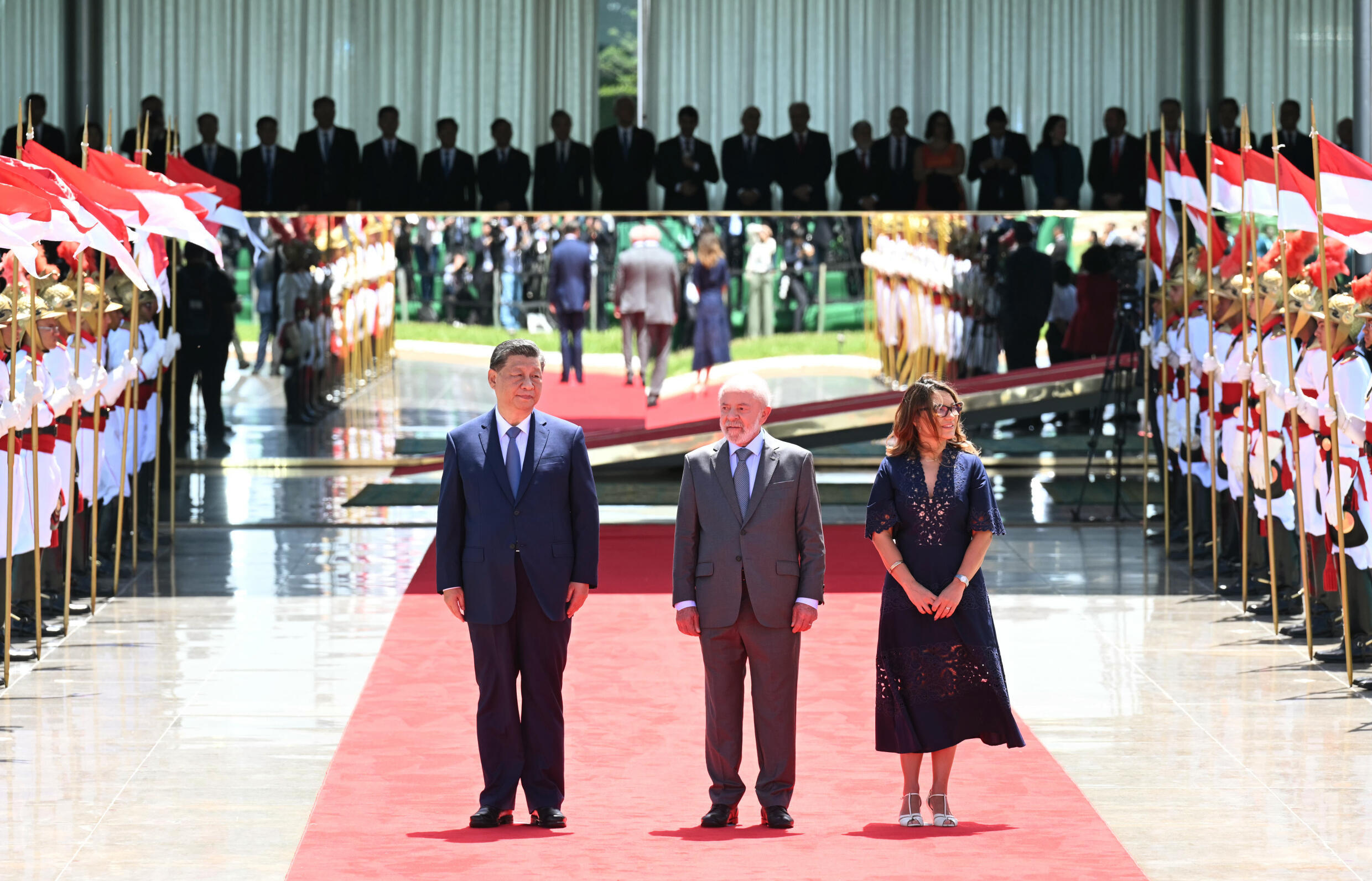 Xi, en visita a Lula: 'Las relaciones entre China y Brasil están en el ...