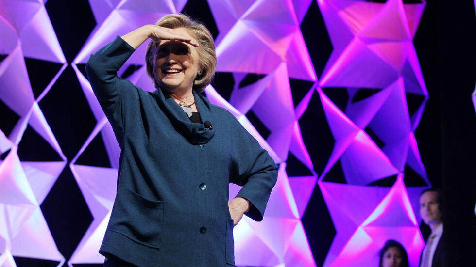 Hillary Clinton dodges thrown shoe during speech