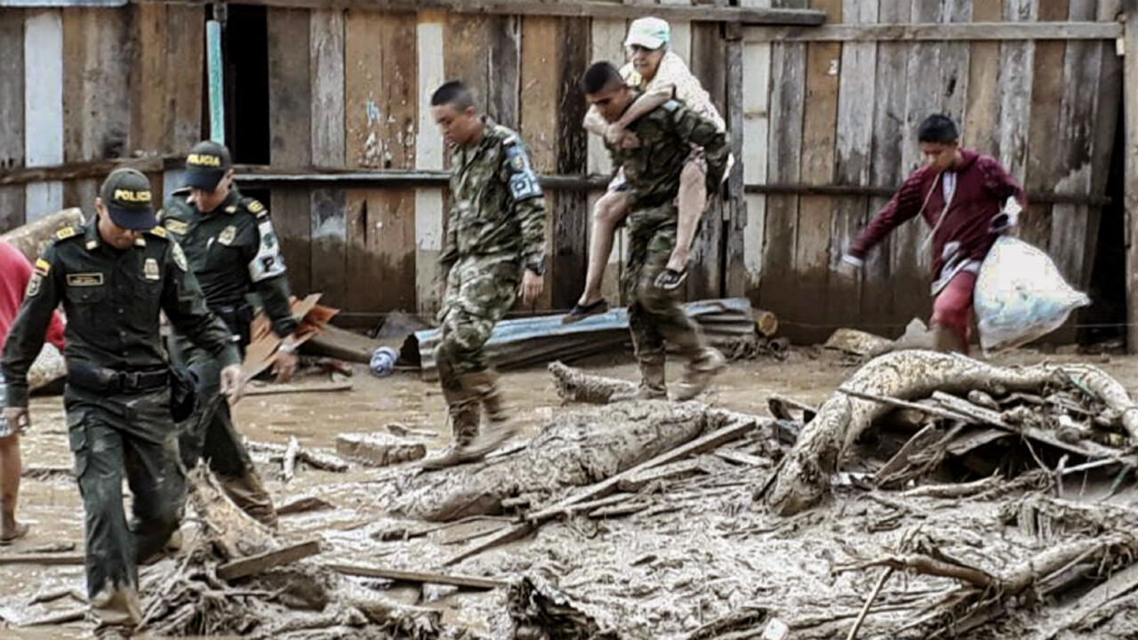 Death toll in Colombia mudslide passes 250 as rescue efforts continue