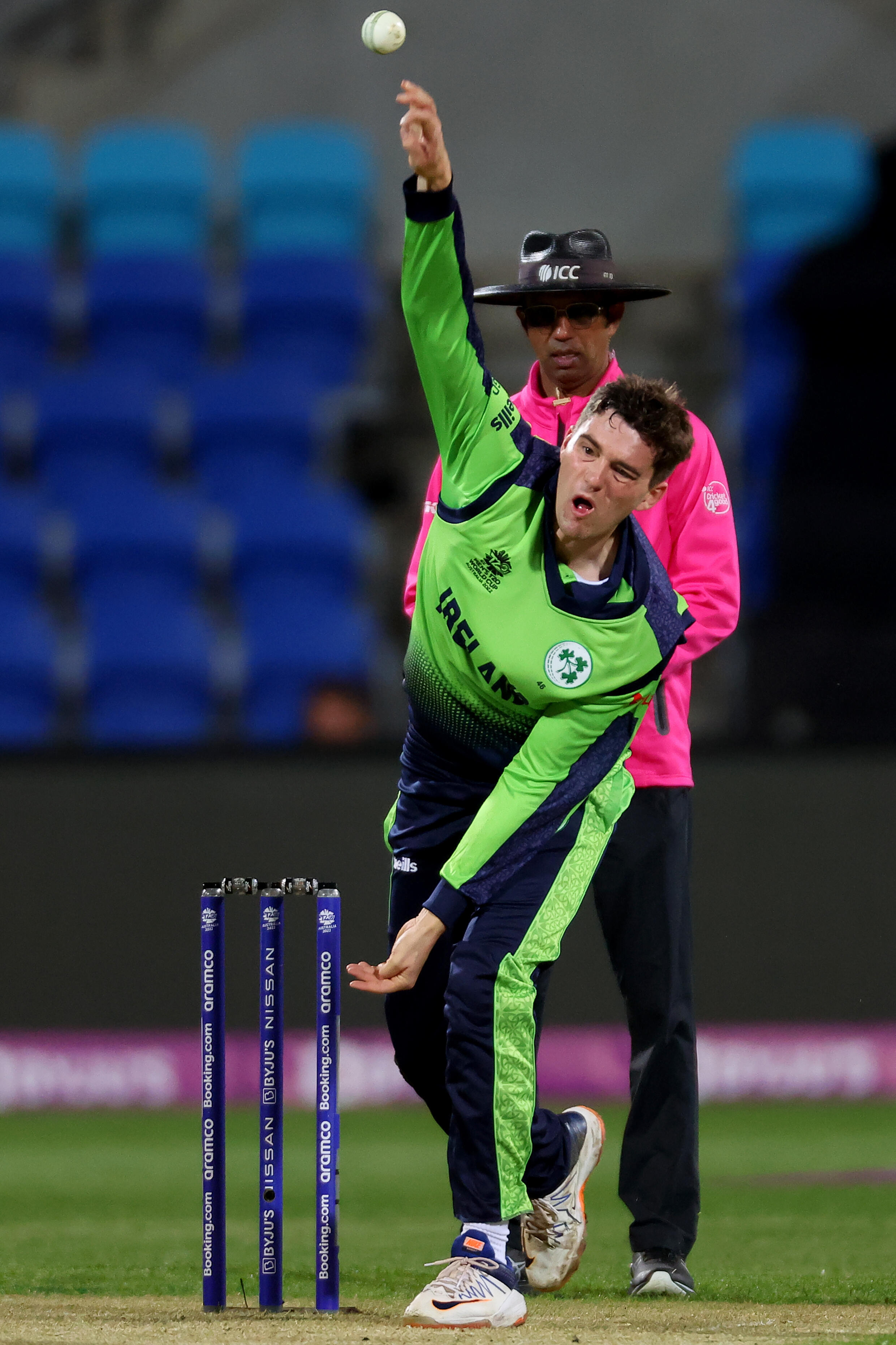 Weather may force Australia's Finch to alter 'bowl first' tactics