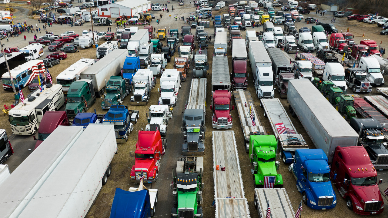 Más de mil camiones participaron en el 'Convoy del Pueblo' en las ...
