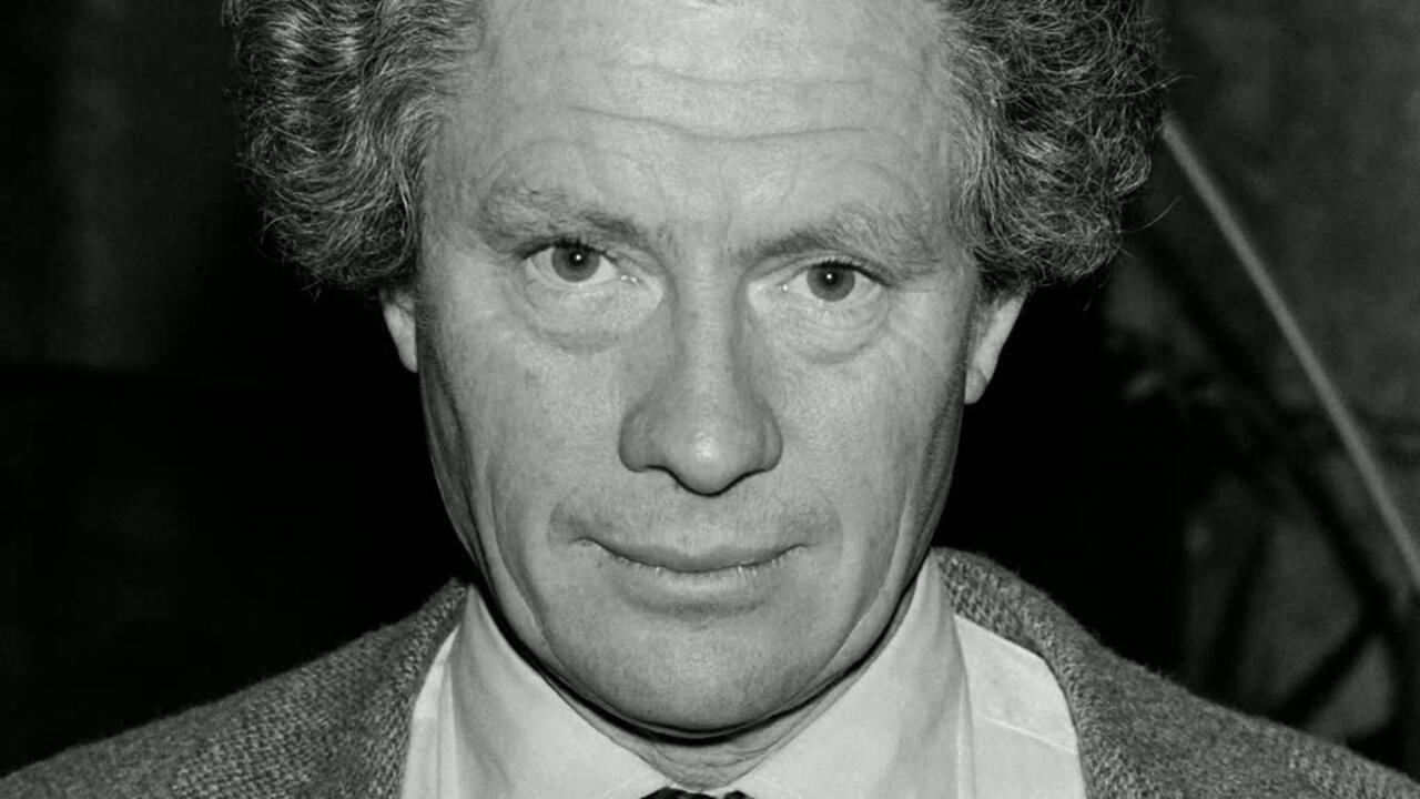 Controversial photographer Hamilton committed suicide in Paris, police ...