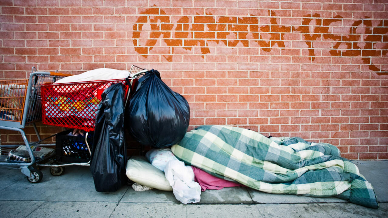 Après être devenu SDF pour deux nuits, un maire américain a décidé de ...