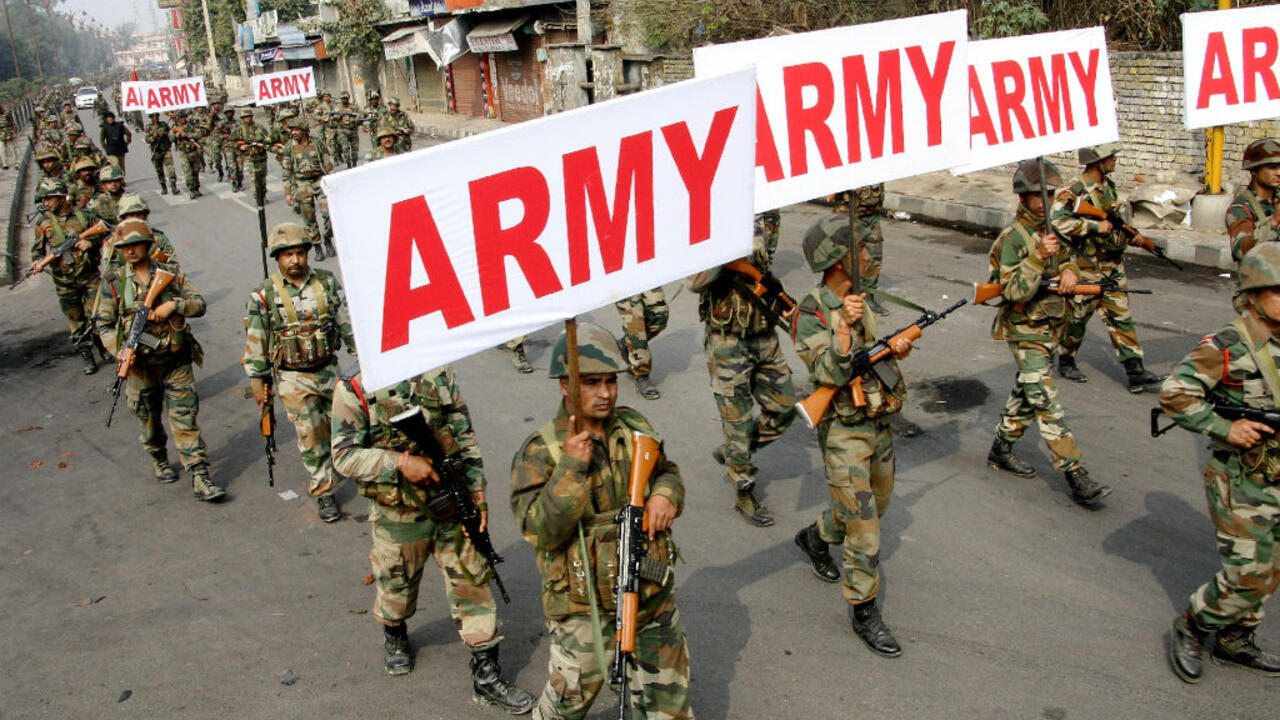 India caste protesters accept government offer to end riots