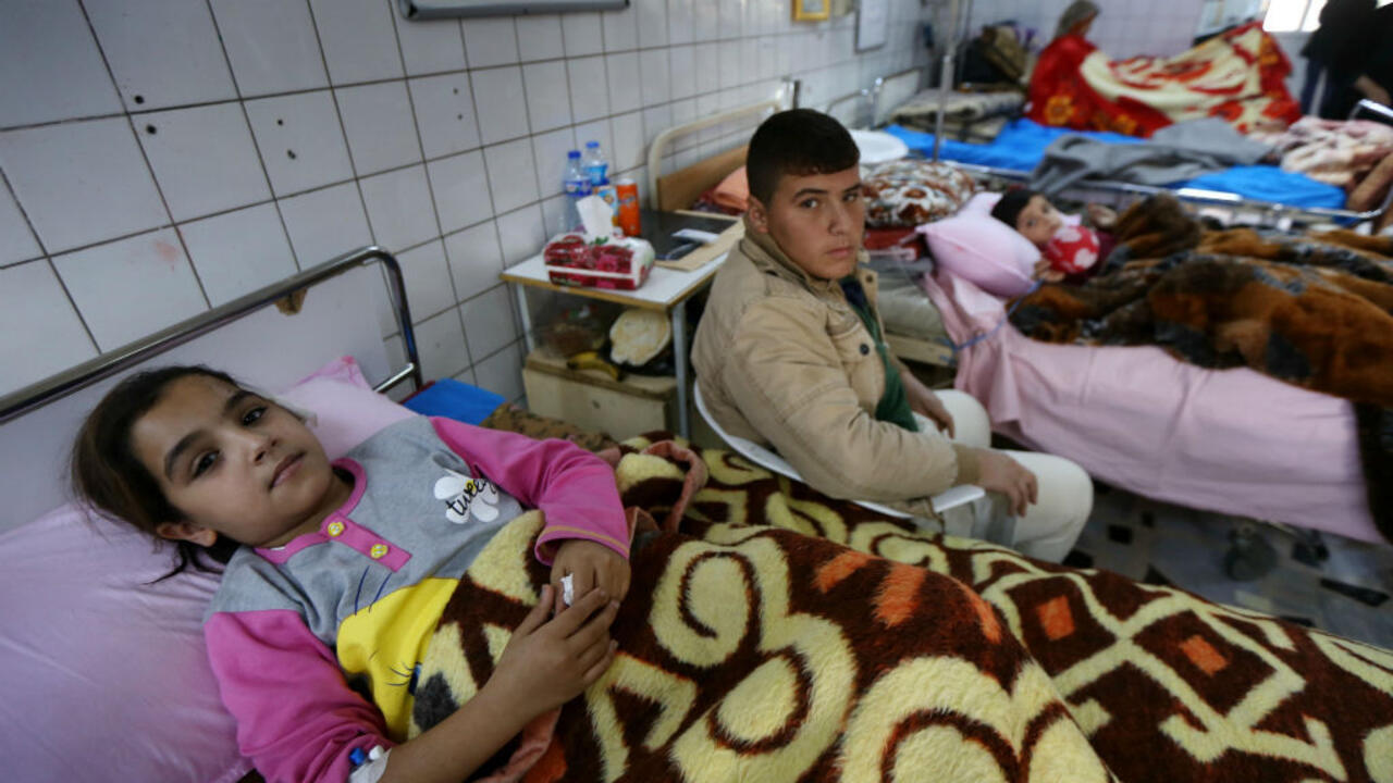 Video: Battle for Mosul overwhelms Iraqi hospitals