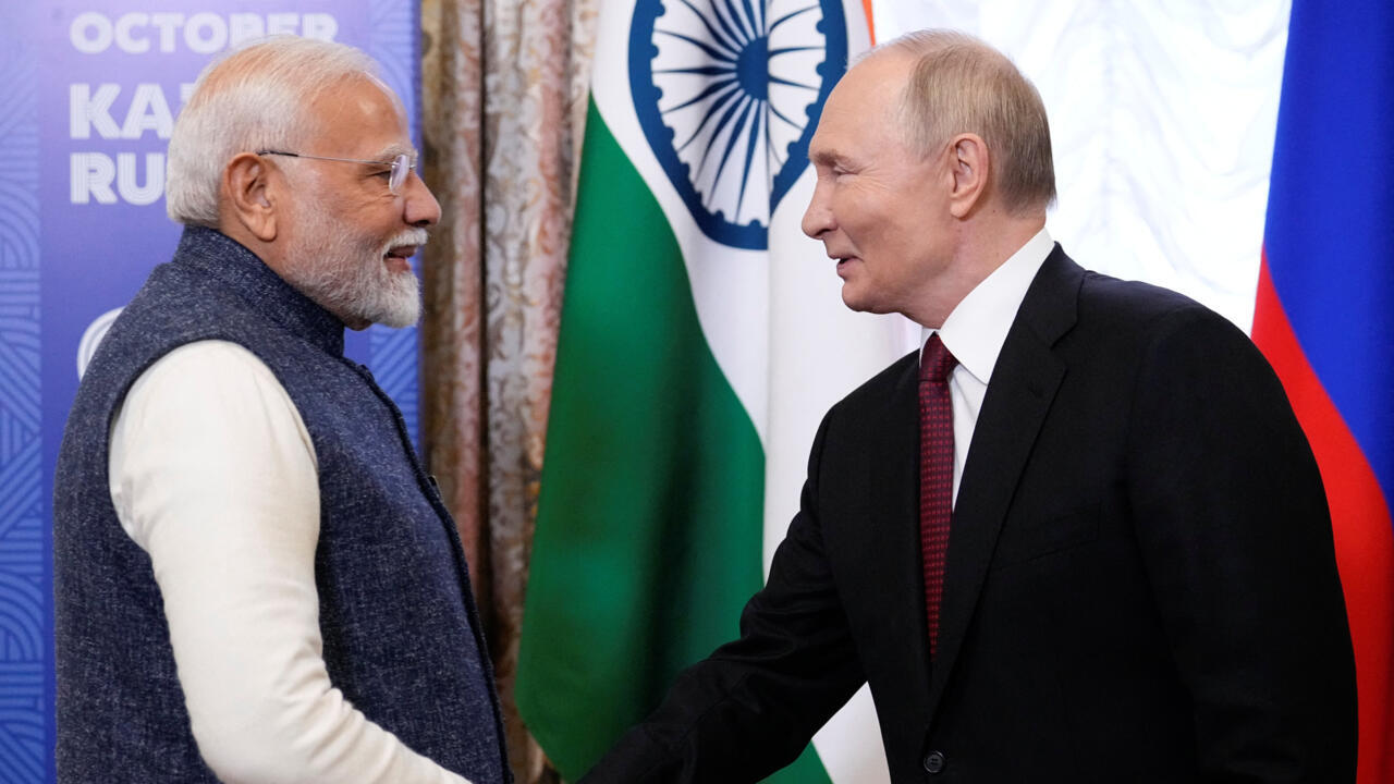 Putin hails Russia-India 'strategic partnership' in talks with Modi at ...