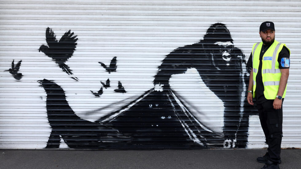 Banksy frees the animals at London Zoo in final installment of art trail