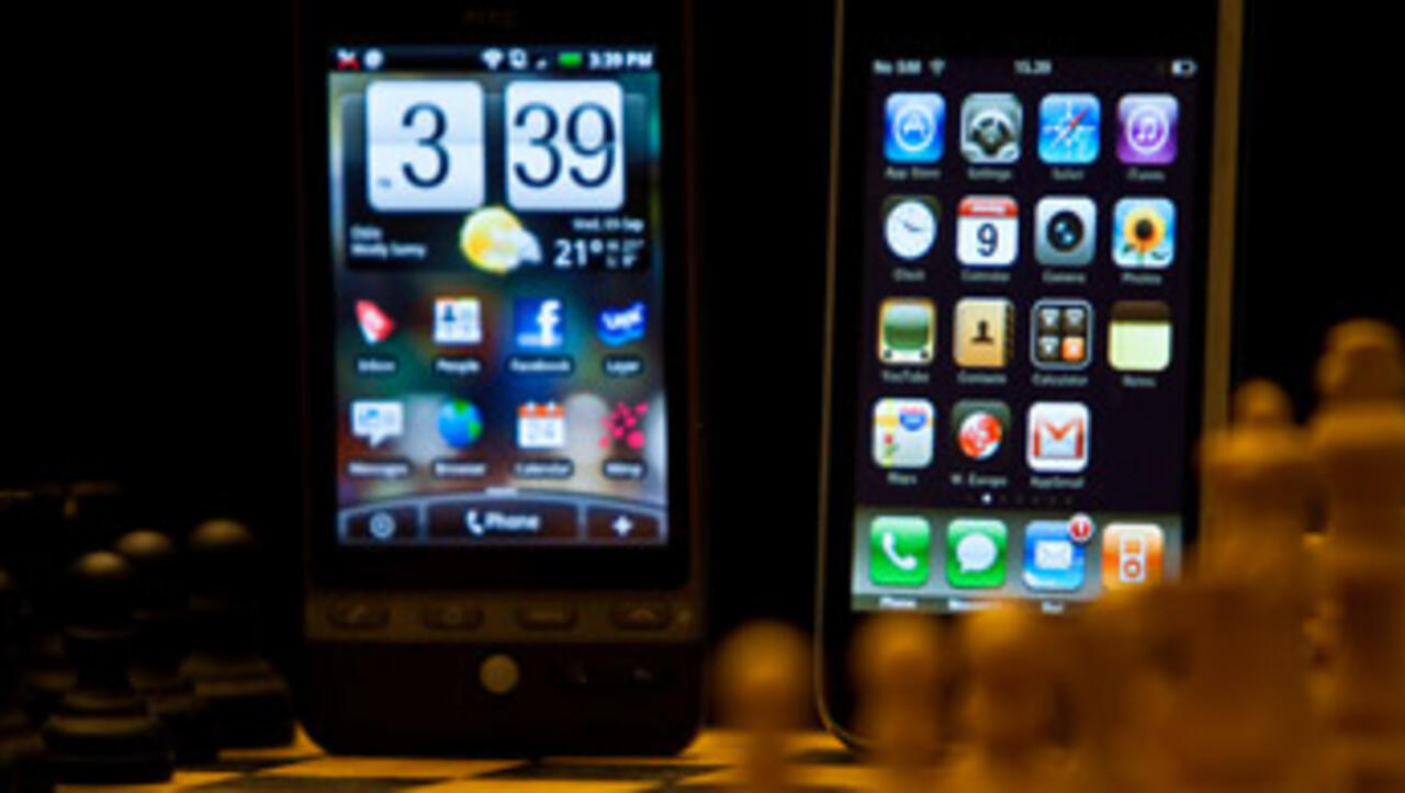 Google overtakes Apple for first time in US smartphone market - France 24