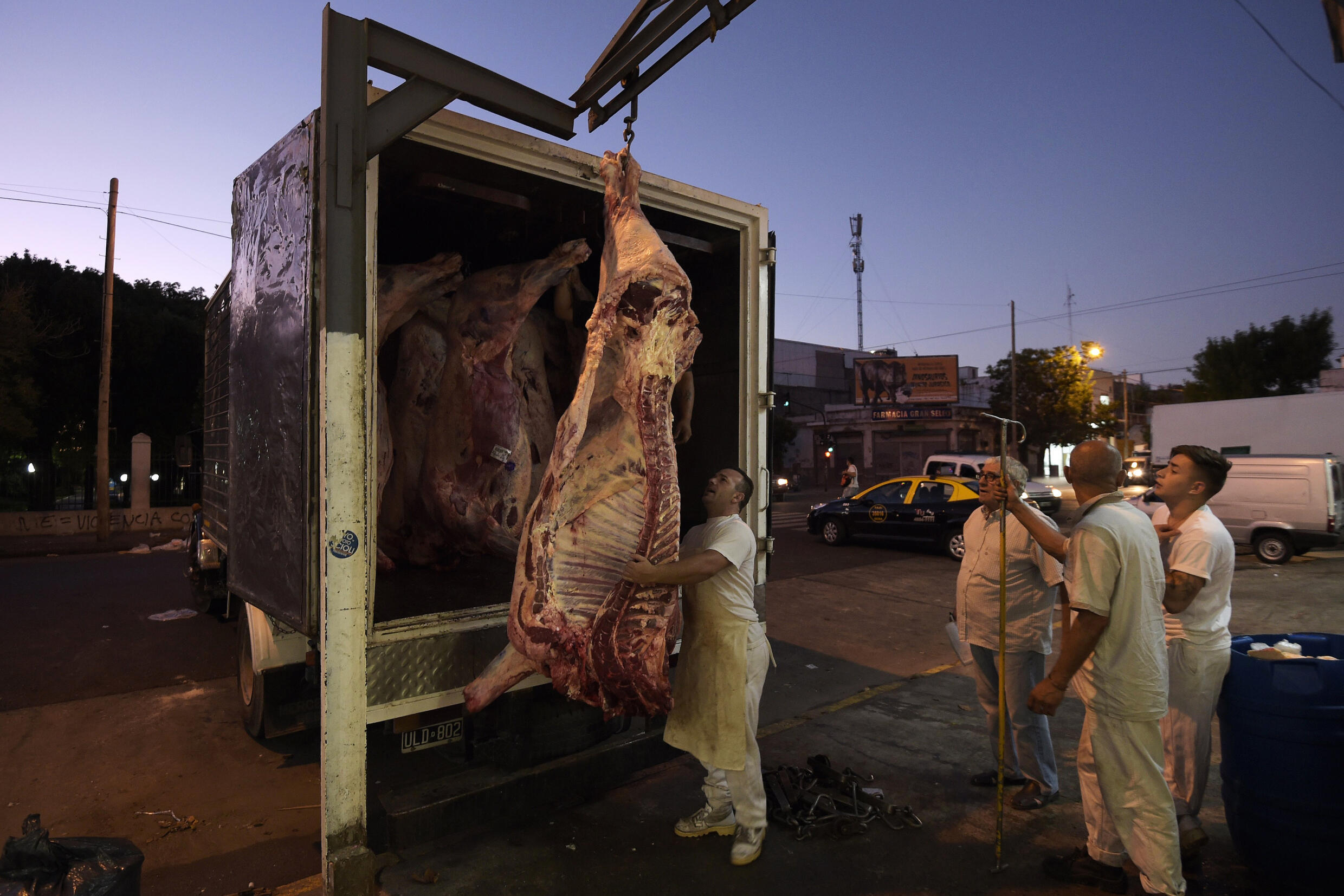 Beef relief -- Argentina stops butchers carrying half a cow