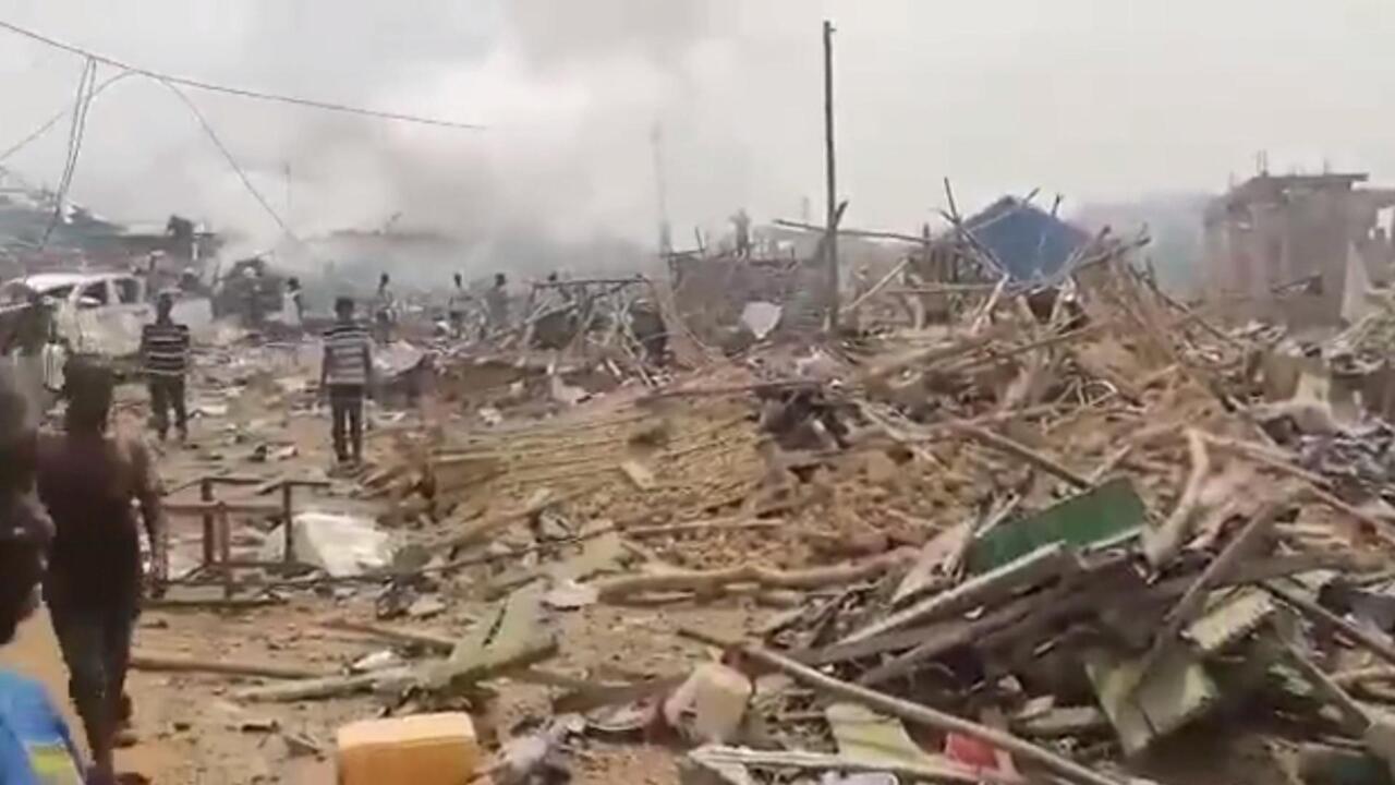 Huge explosion hits Ghana mining region after truck crash - Eye on ...