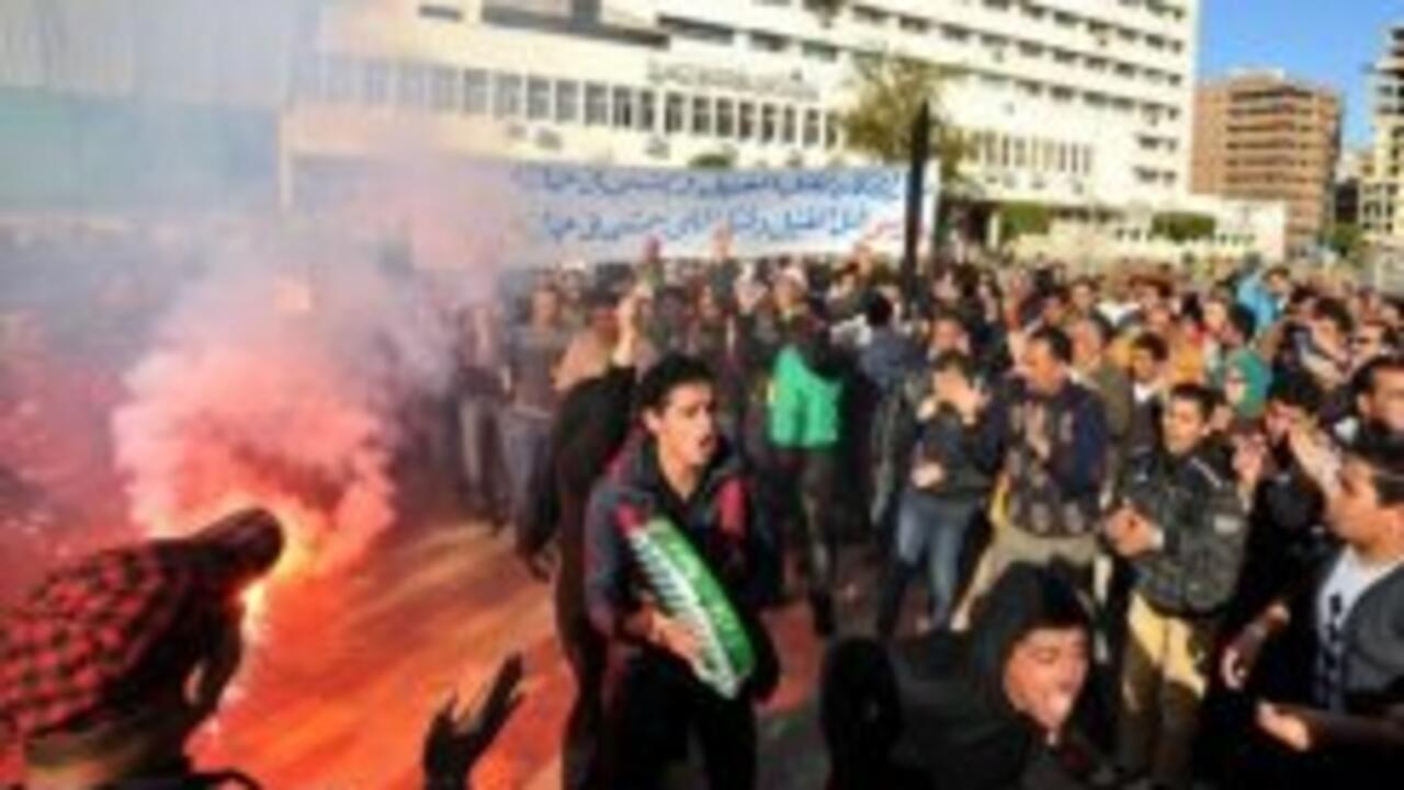 Clashes in Port Said draw in Egyptian military