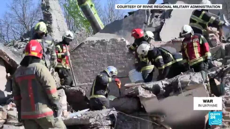 Ukrainian journalists back on the job after deadly Russian strike on ...