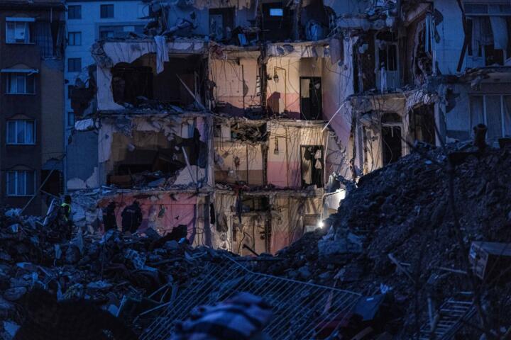 Pain, anger as Turkey's quake survivors mark two years since 'disaster ...