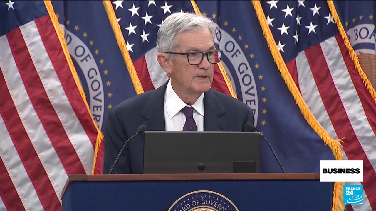 Fed defies Trump to hold interest rates steady - Business - France 24