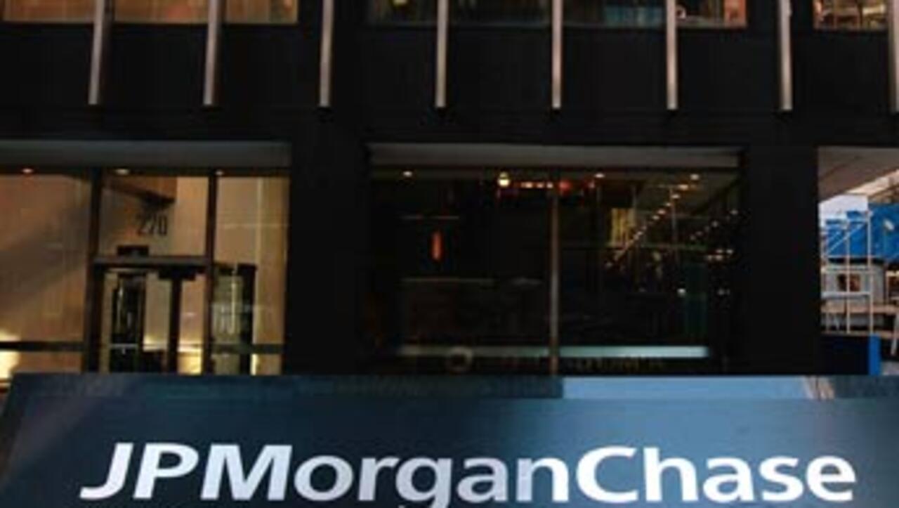 JP Morgan takes over Washington Mutual for $1.9 billion