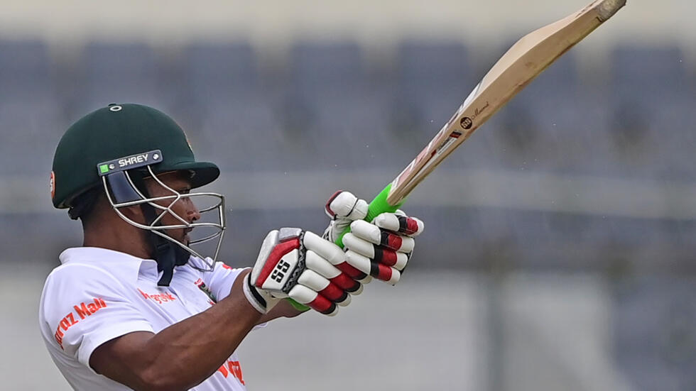 Bangladesh tighten grip on Afghanistan Test