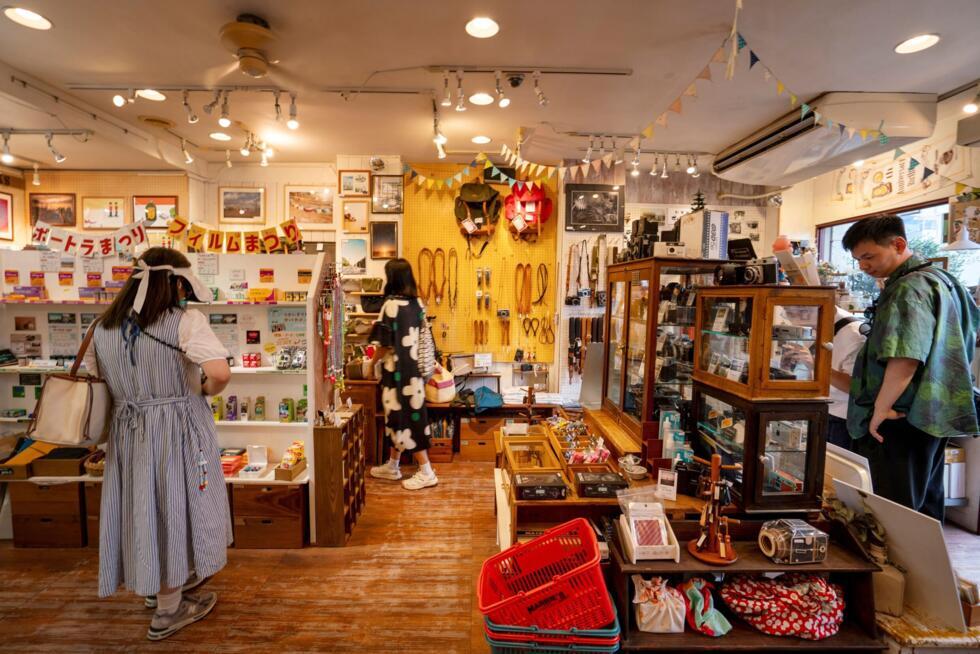 New Japan film camera aimed at 'nostalgic' young fans