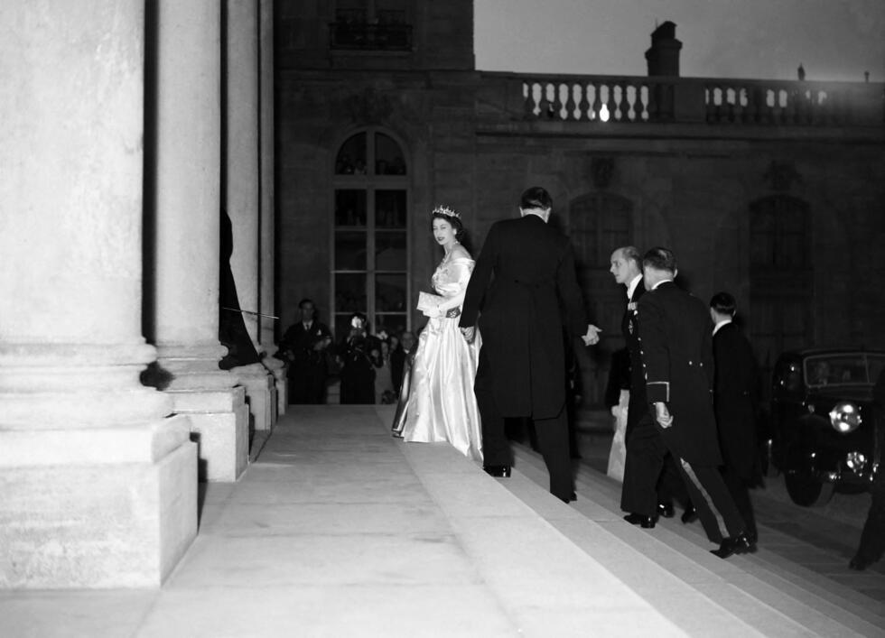‘She loved France and we loved her back’: Tears, tributes at Paris ...