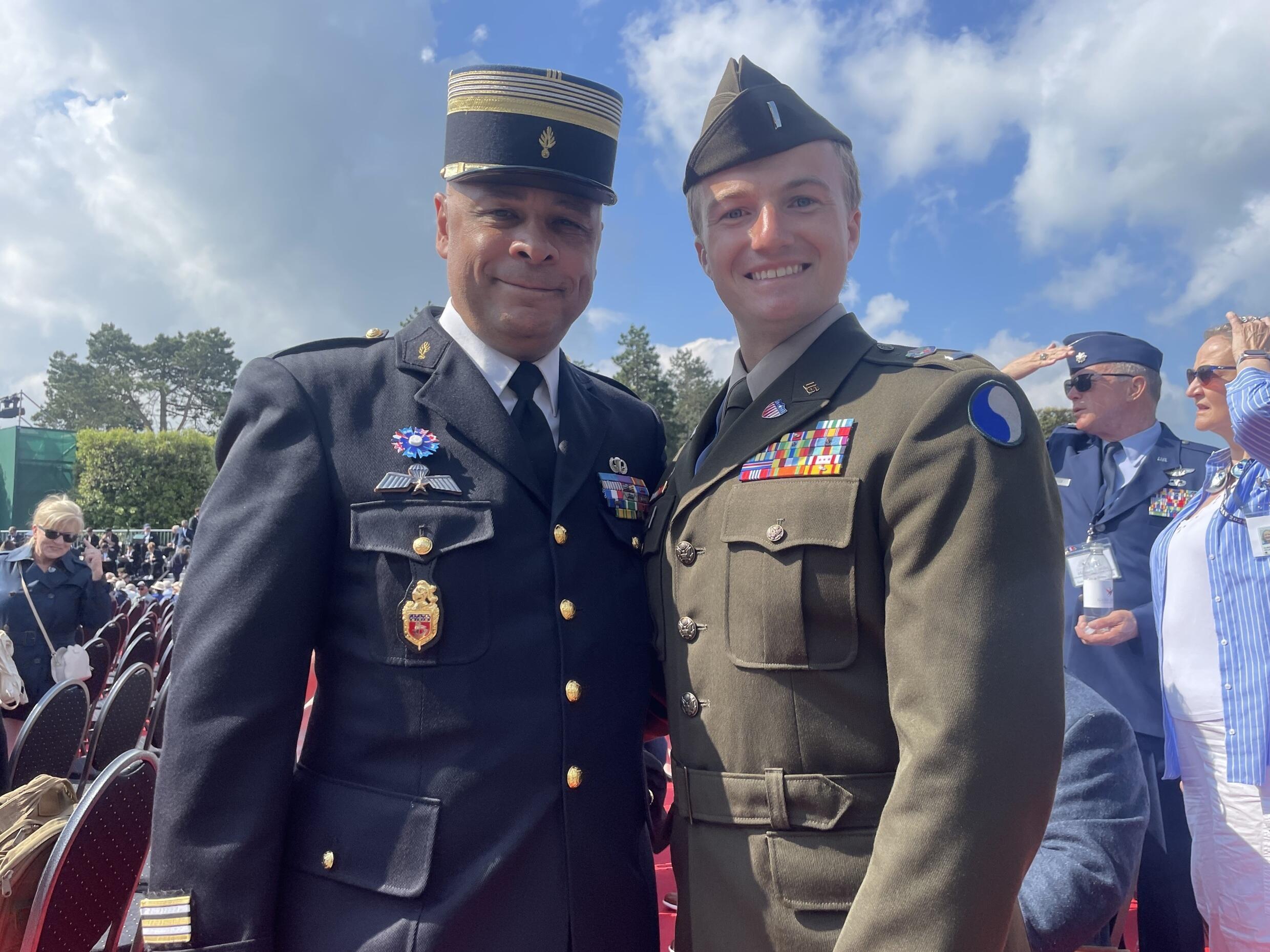 "Les honorer pour toujours" : en Normandie, un hommage aux derniers ...