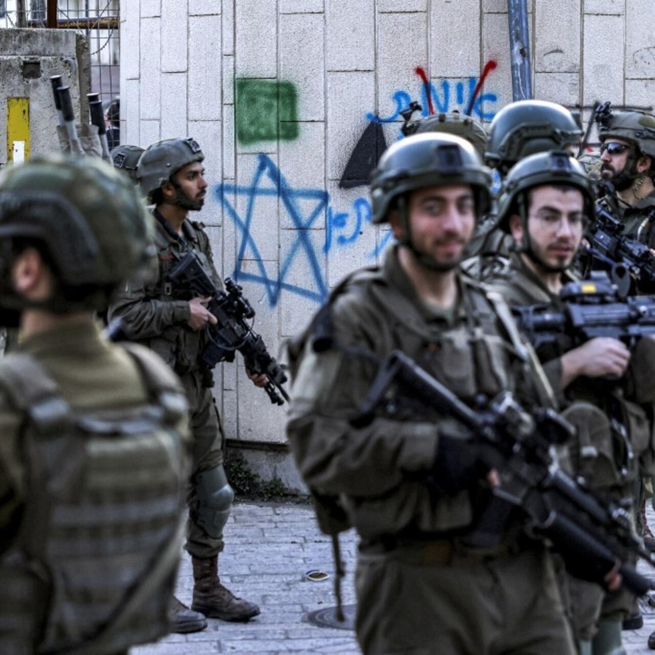 Israeli Military Men And Women