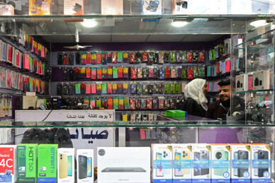 Syria phone shops free from Assad-linked monopoly