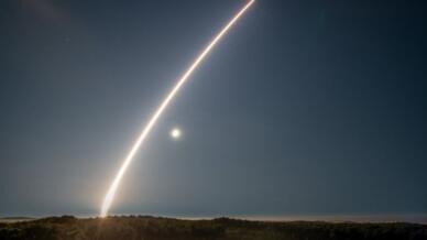 Dissuasion nucléaire : la France teste son nouveau missile M51.3 et le ...