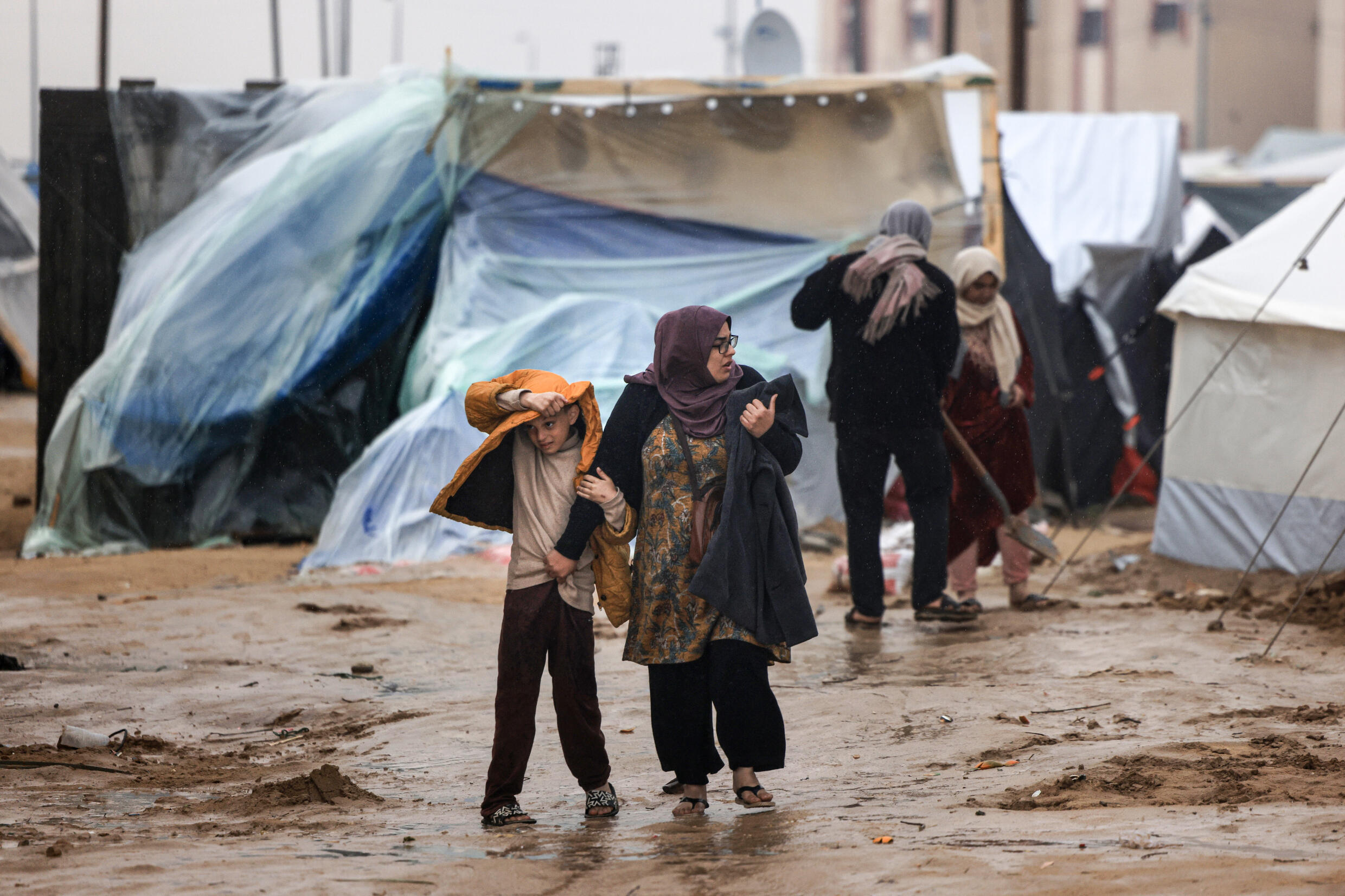 Winter rain compounds suffering of displaced Gazans