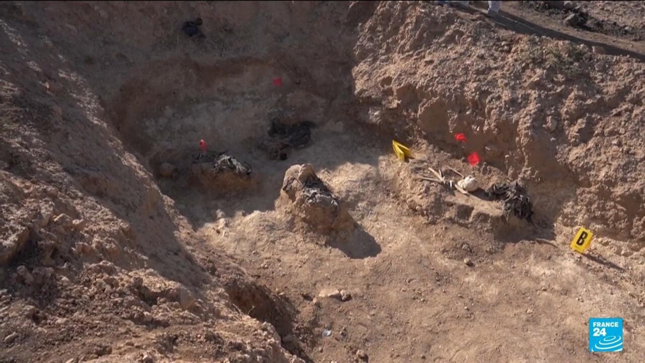 Irak : premiers travaux d'exhumation d'un immense charnier du groupe ...