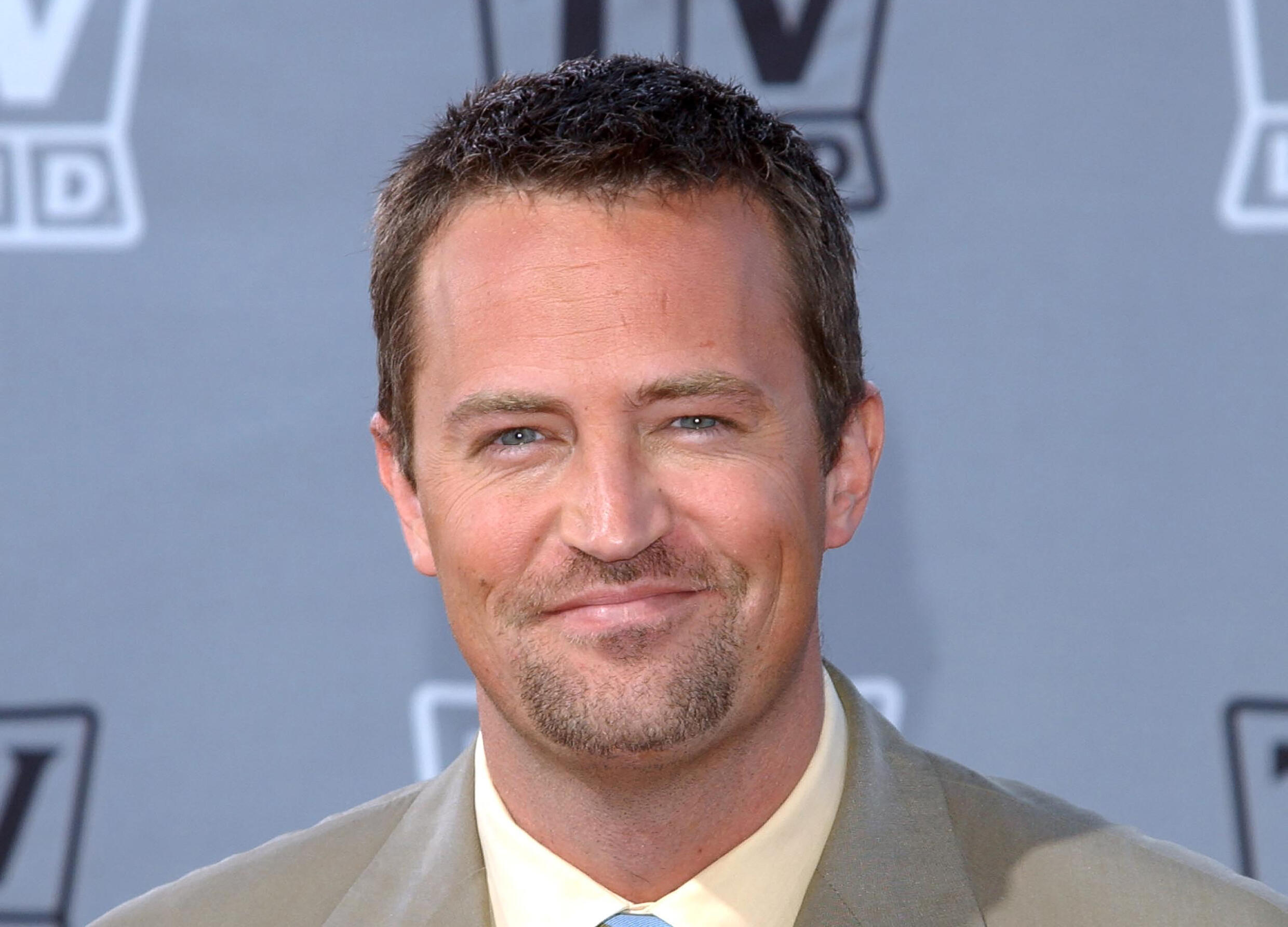 Fans flock to remember 'Friends' star Matthew Perry in New York