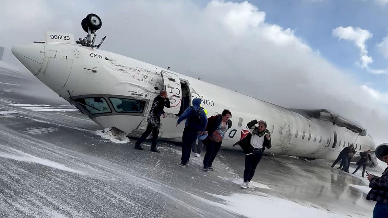 L'enquête débute au lendemain du spectaculaire accident d'avion de ...