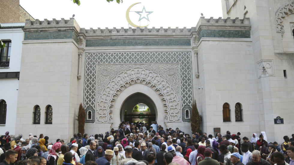 Un nouveau rapport pour réformer l'islam en France remis à Macron