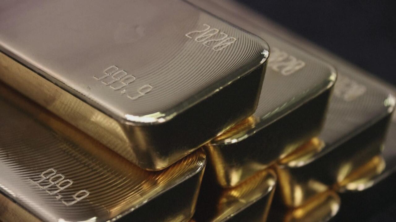 Gold, silver continue to fall as record rally runs out of road ...