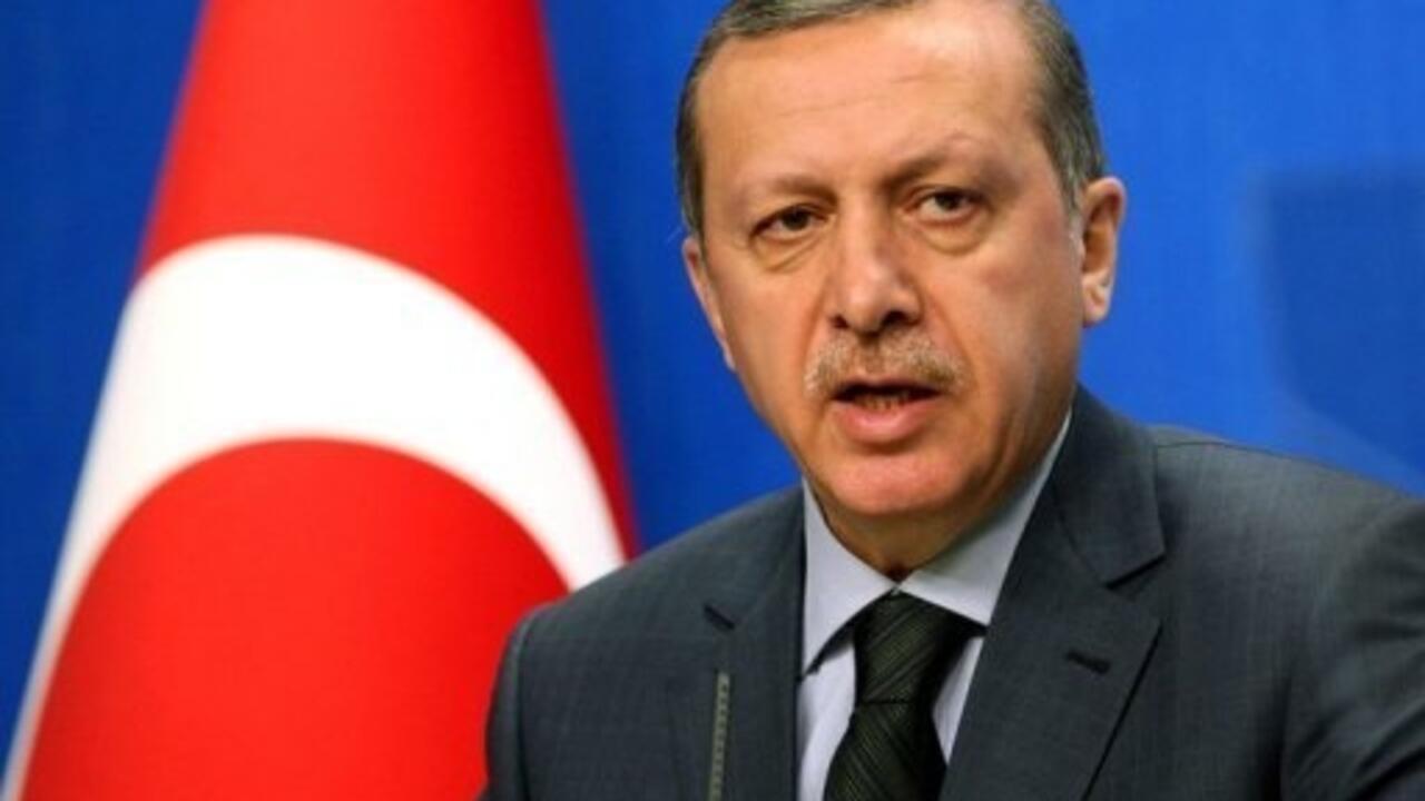 Erdogan sermonne Assad après l'attaque de deux bus turcs en Syrie