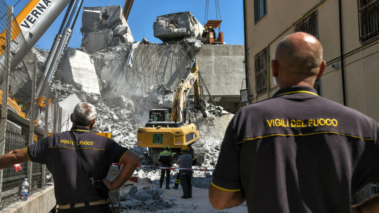 Search for survivors continues after Genoa bridge collapse