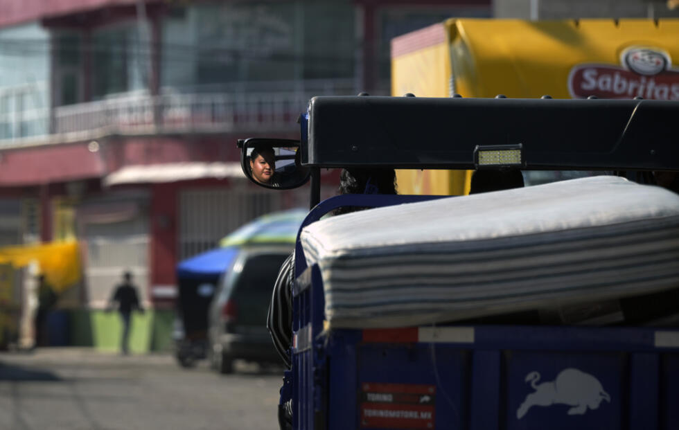 Hollywood cameo for Mexico's scrap merchant anthem