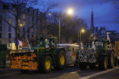 Tractors in Paris to protest EU's trade deal with S. America