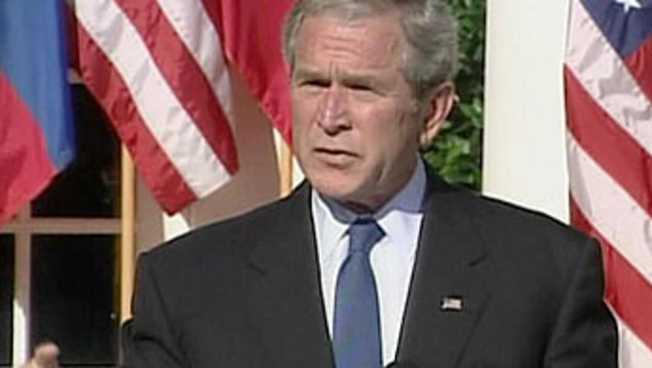 Bush defends 'big' bailout package - France 24