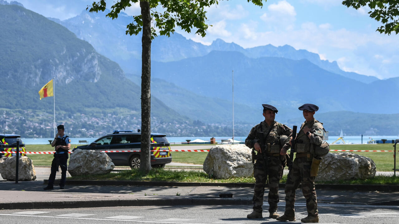 Annecy : ce que l'on sait de l'attaque au couteau ayant visé des enfants