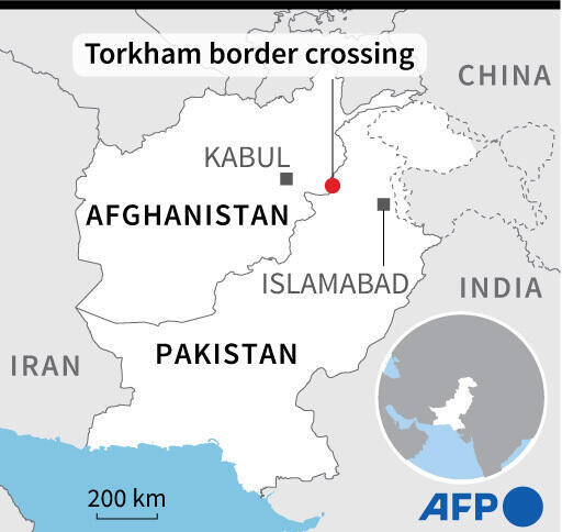 Afghan-Pakistan border crossing reopens a week after fighting