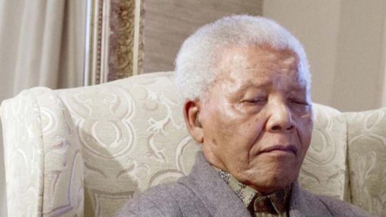 Nelson Mandela admitted to hospital 'for tests'