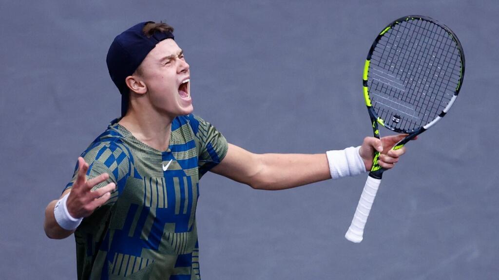 Holger Rune sorprende a Novak Djokovic en París y conquista su primer Masters 1.000