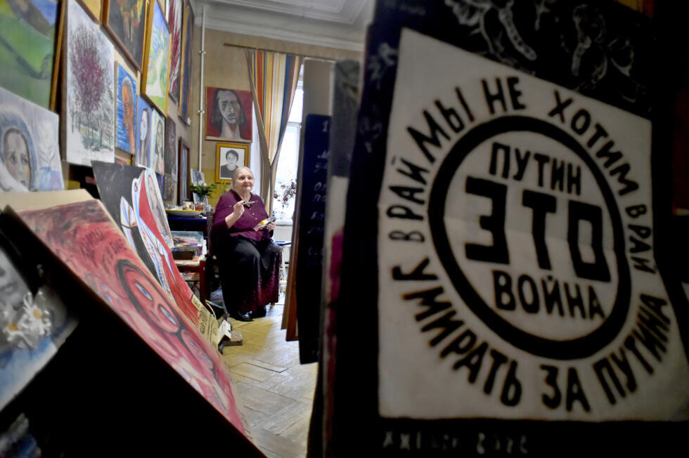 Russia artist is 76-year-old voice of protest on Ukraine