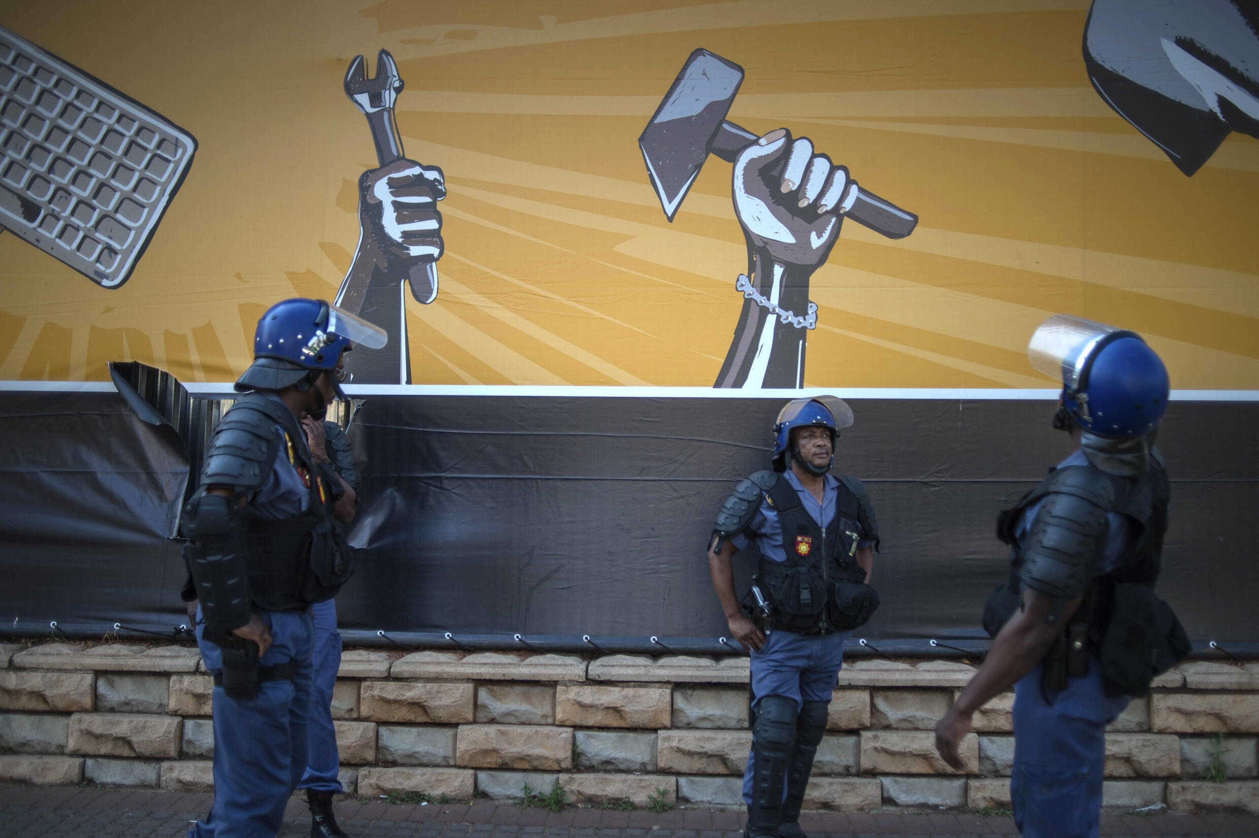 Street art animates Johannesburg's gritty streets