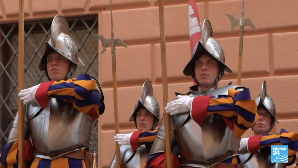 Así funciona la Guardia Suiza, la fuerza élite de seguridad del ...