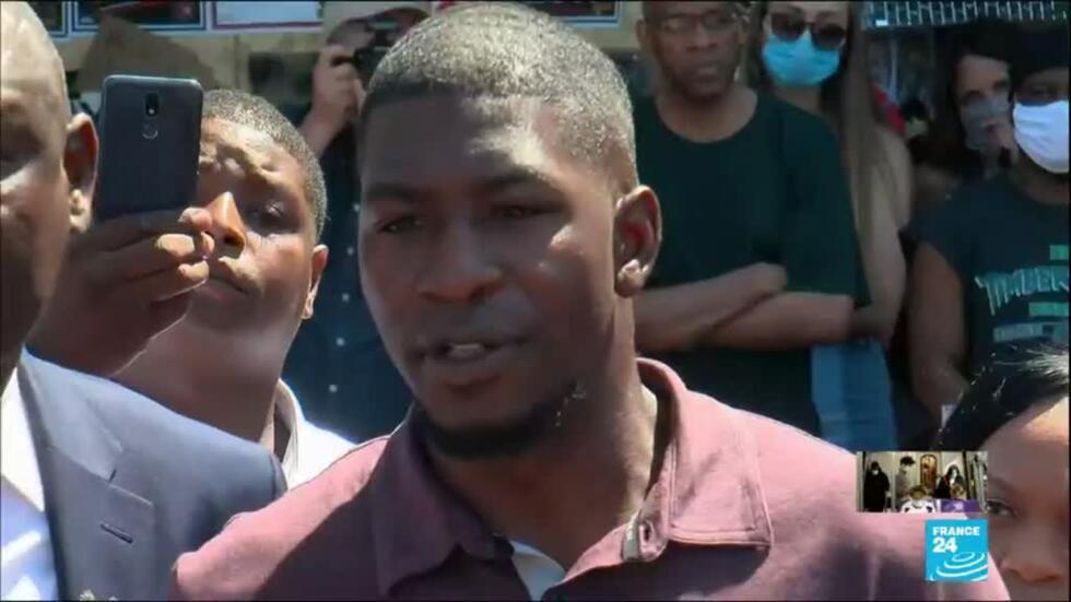 Quincy Mason Floyd demande justice pour la mort de son père - France 24